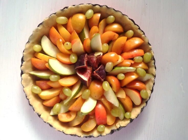 Orchard Pie (Mixed Fruit Pie)