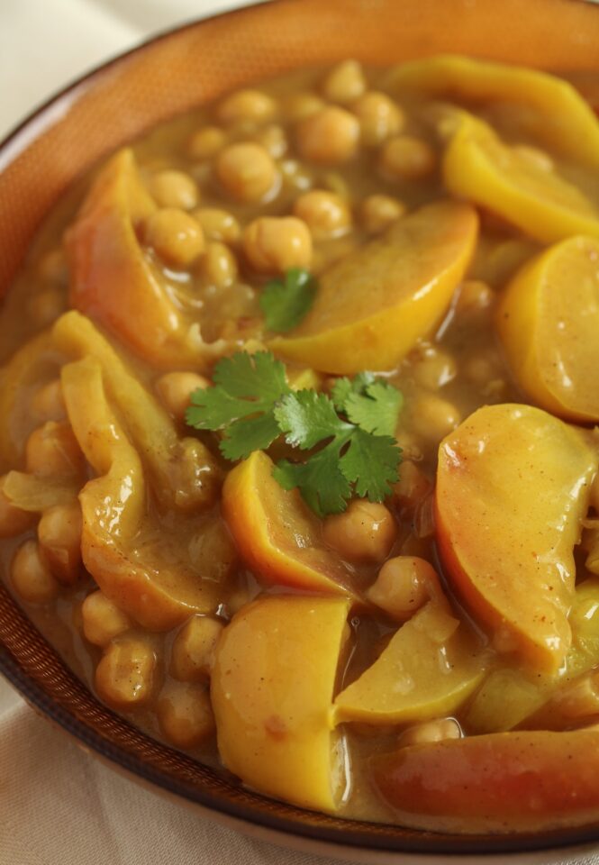 Vegan Apple Curry (with Chickpeas) - Where Is My Spoon