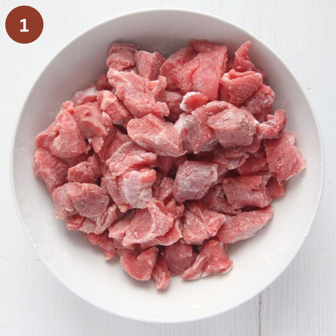 Dutch Oven Beef Stew with Apples (Slow-Cooked)