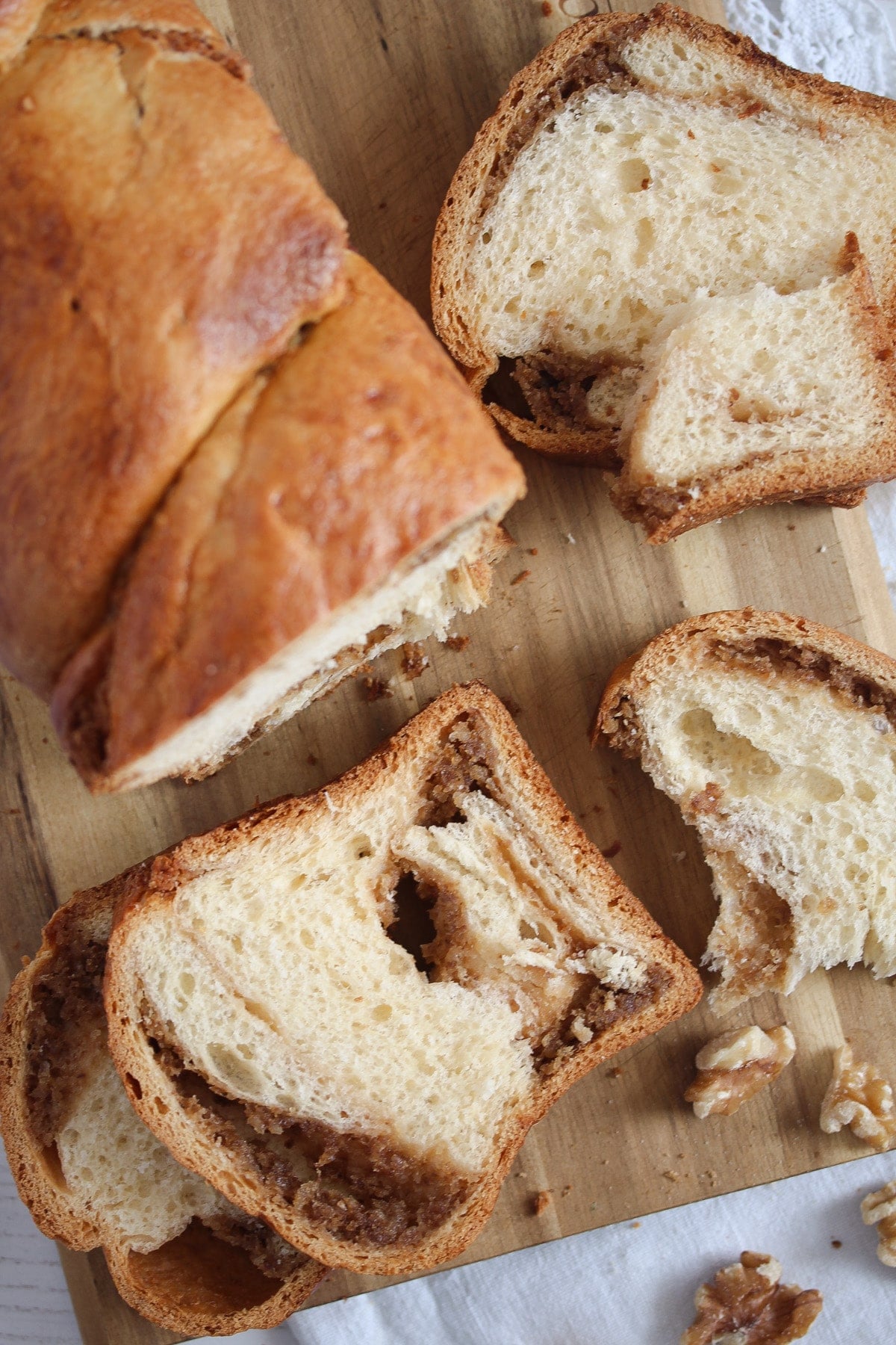 Romanian Sweet Bread with Walnuts – Cozonac Recipe