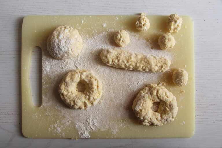 Romanian Doughnuts – Papanasi Recipe - Where Is My Spoon