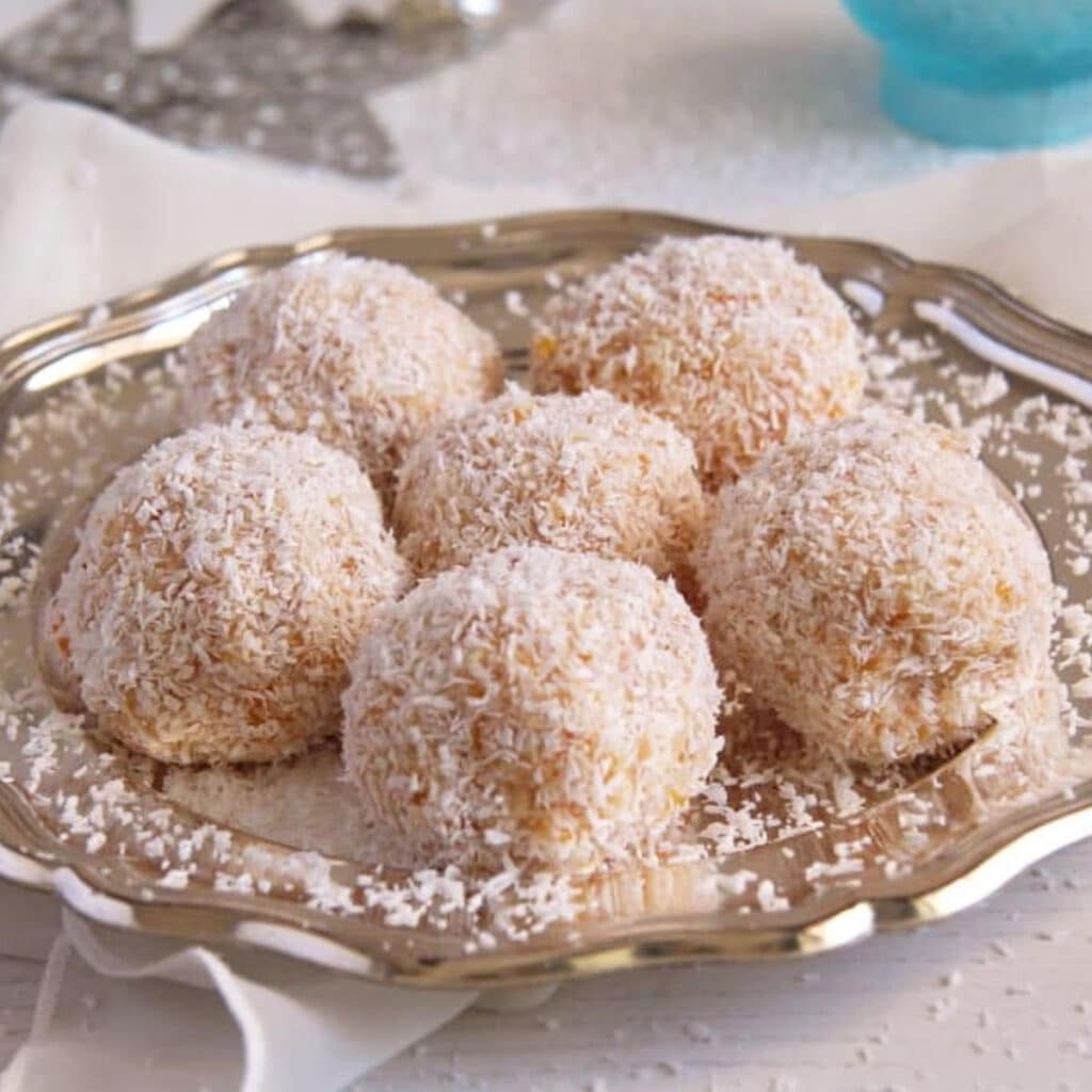 Cake Balls Recipe - Where Is My Spoon