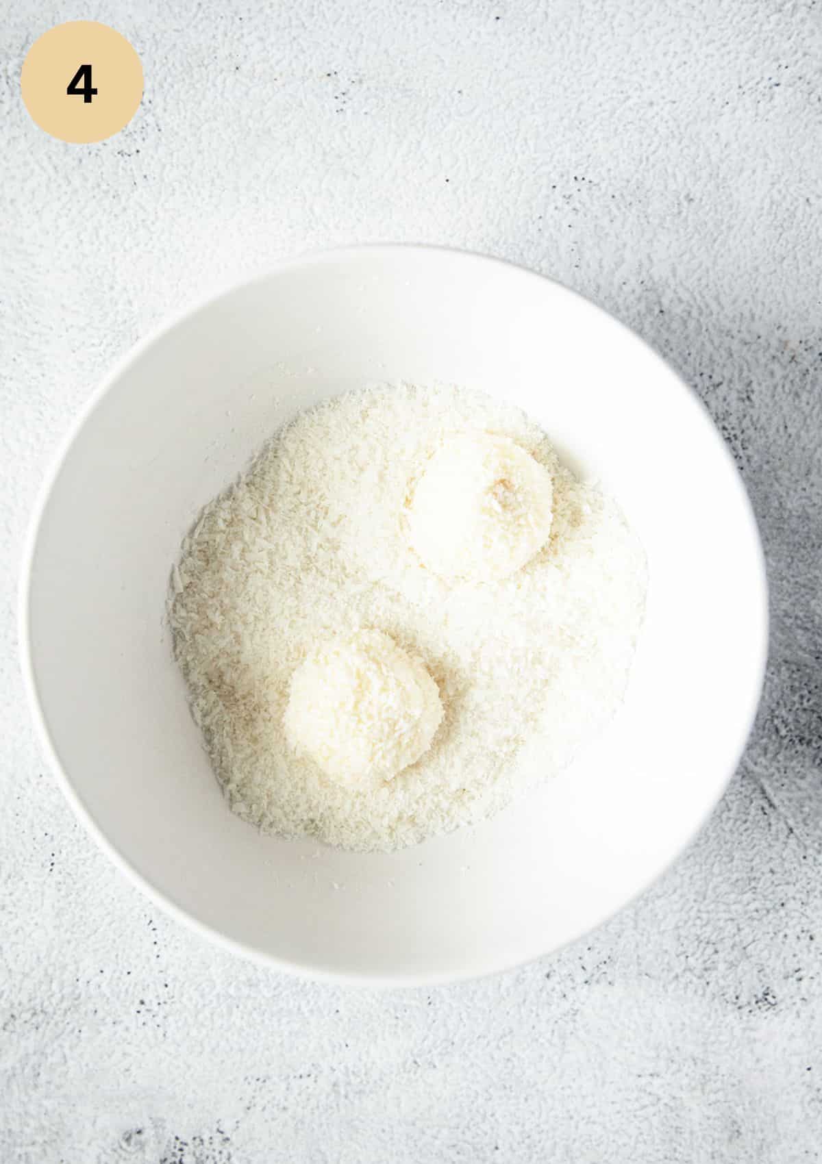 Homemade Raffaello Balls (3 Ingredients)