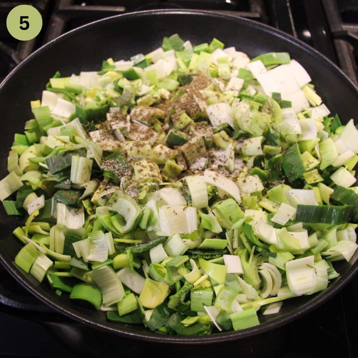 How to Cook Leeks - Buttered Leeks - Where Is My Spoon