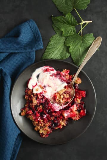 Black Currant and Apple Crumble - Where Is My Spoon
