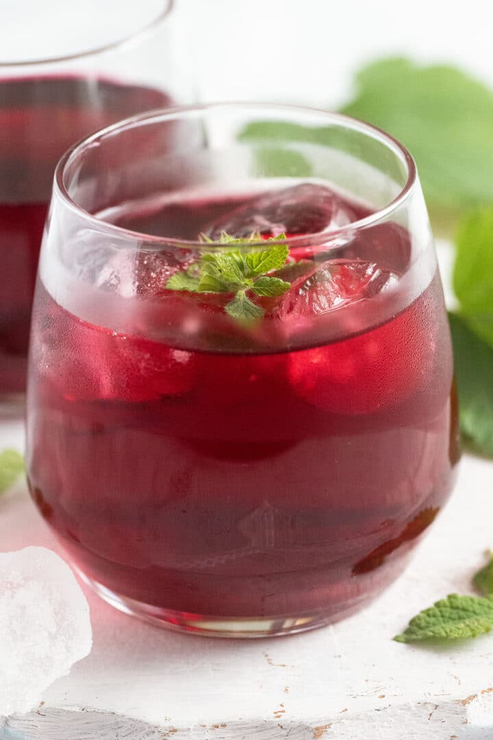Black Currant Gin Recipe - Where Is My Spoon