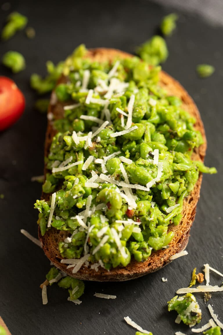 Smashed Peas on Toast - Where Is My Spoon